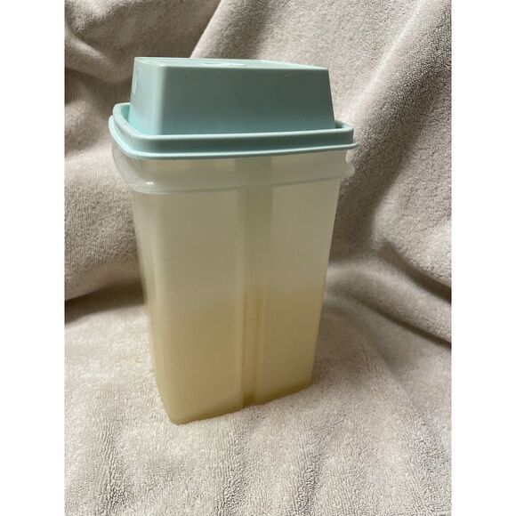 Tupperware | Kitchen | Vintage Tupperware Pickadeli Container 565 ...